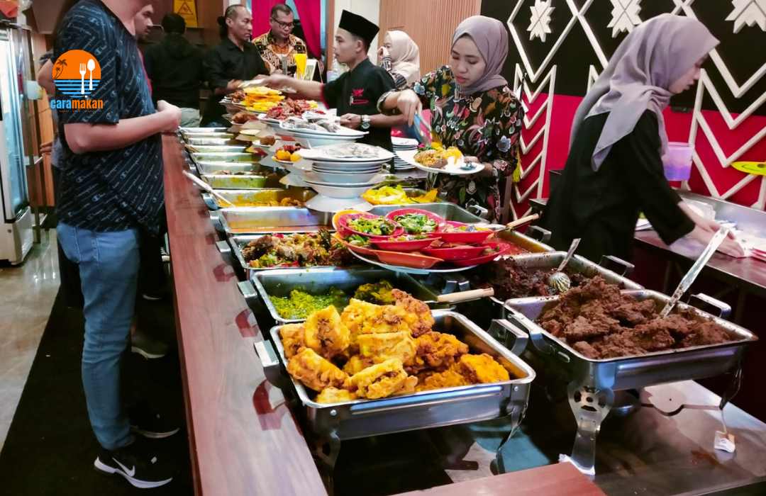 Bopet Mini Benhil: Surga Kuliner Padang Klasik yang Tetap Eksis Sejak ...